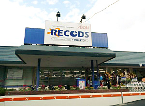 CFSコーポレーション、新業態と中部地区拡大を強化 新中計180店出店へ - 日本食糧新聞・電子版